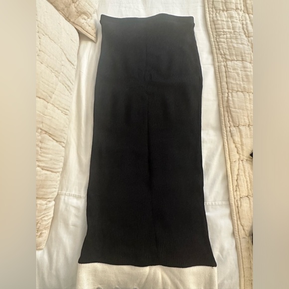 Zara | Skirts | Zara Black And White Two Piece Ribbed Set Really Cute ...
